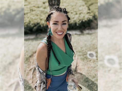 Moments In Time Being Neighbourly