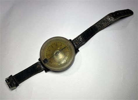 97 Good Used Original Ww2 German Luftwaffe Ak39 Wrist Compass In Compasses