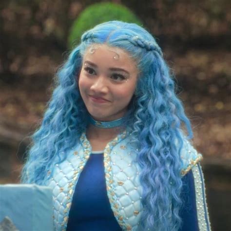 Chloe Charming Icons Uma Descendants Disney Original Movies Evil