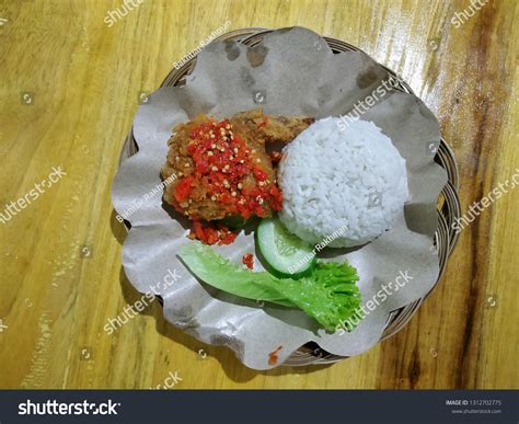 Ayam Geprek Spicy Chicken Indonesian Cuisine Stock Photo Shutterstock