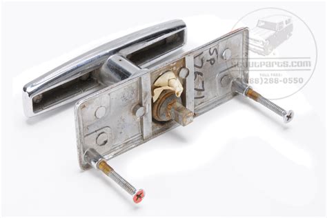 Scout Ii T Handle Liftgate Used May Have Some Pitting