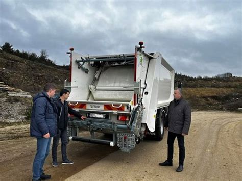 Община Разлог закупи нов сметосъбиращ камион