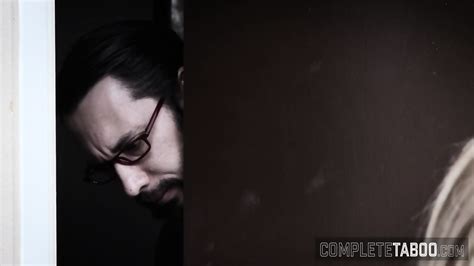 Skanky Slut Gets Licked And Fucked Skanky Slut Gets Licked And Fucked