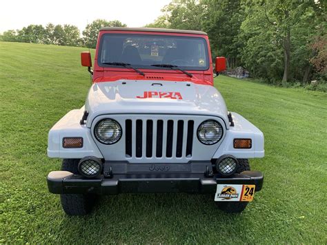 Jeep Wrangler Jurassic Park Tribute Is Here To Take You To Isla Nublar