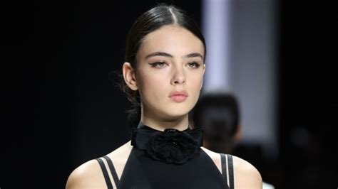 Milano Fashion Week Deva Cassel Lascia Il Segno Seducente