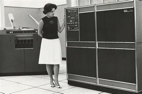 When Computers Filled Rooms Rare Photos Of HBSs Robinson Room From The 1960 70s Information