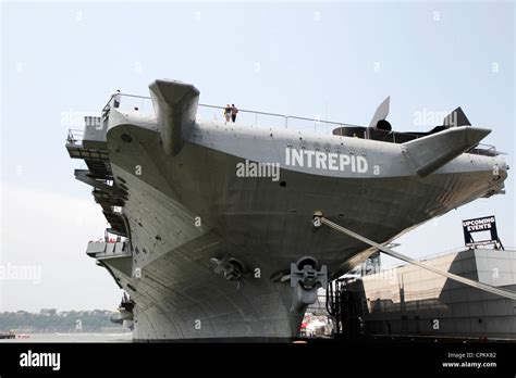 Uss Intrepid Sea Air And Space Museum In New York City Stock Photo Alamy