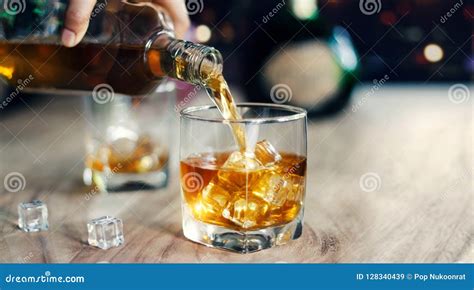 Good Drinking Whiskey Glass At Fernando Crawford Blog