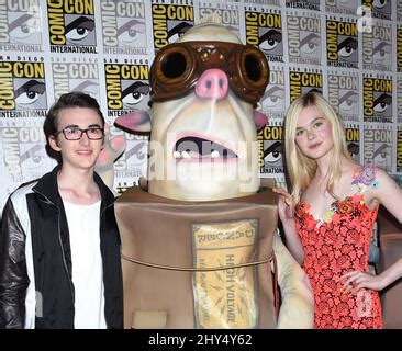 Isaac Hempstead Wright And Elle Fanning Attending Comic Con 2014 In San