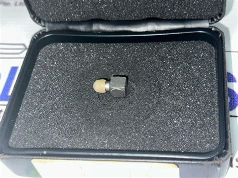 Dytran 3023a Triaxial Livm Accelerometer Case Grounded Precision Engineering Computers And Tech