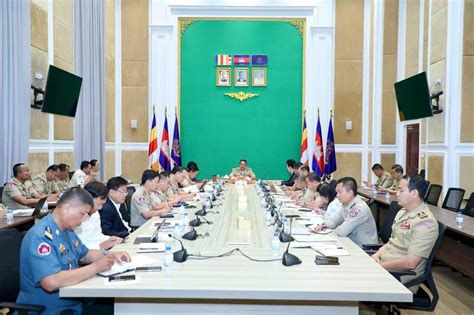 នាយឧត្តមសេនីយ៍ ស ថេត អញ្ជើញដឹកនាំកិច្ចប្រជុំប្រកាសសមាសភាពអនុគណៈកម្មការទី២