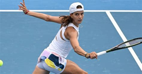 Tennis Wta Mérida Open Akron 2025 Arango Gets Past Sramkova