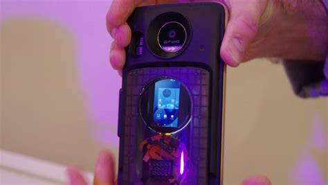 Motorola Moto Z Force Droid Review Pcmag