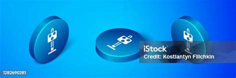 파란색 배경에 격리된 등색 열차 신호등 아이콘입니다 열차의 움직임을 조절하기 위한 신호등 파란색 원 버튼입니다 벡터 3차원 형태에 대한 스톡 벡터 아트 및 기타 이미지