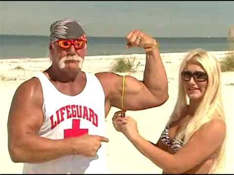 Hulk Hogan 24 Inch Pythons