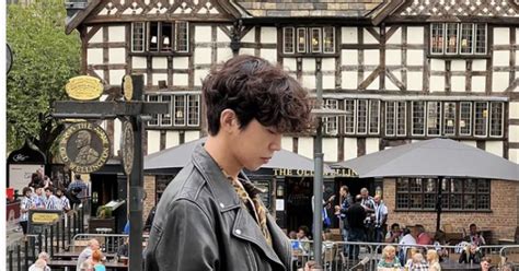 임영웅 한국 넘어 영국서도 돋보이는 미모누가봐도 연예인이네