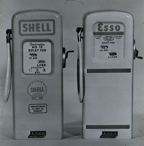 Petrol Pump LEGO History LEGO FR