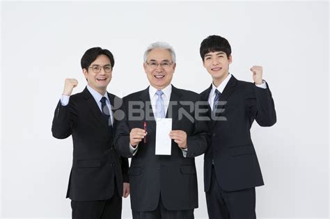 투표 012 Pho474 유토이미지 사진 비즈니스 남자 Pho474cb 사진 대한민국 한국인 동양인 아시아 한국 동양 사람 남성 비즈니스맨 직업