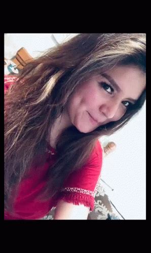 Shy Girl  Shy Girl Dimples Descobrir E Compartilhar S