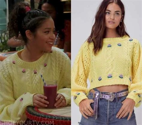Sydney To The Max Season 3 Episode 8 Sydneys Floral Yellow Sweater