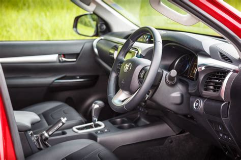 vsc light what it means causes how to fix toyota and lexus