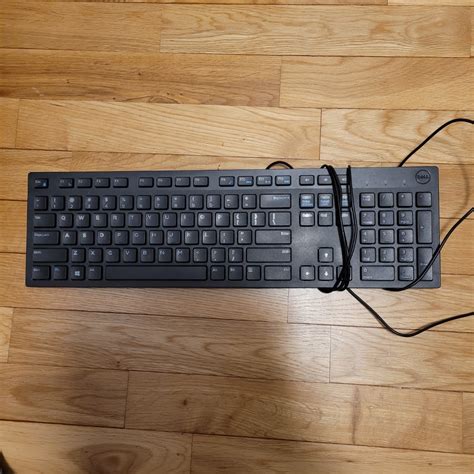 Dell Keyboard Wired Computers Tech Parts Accessories Computer Keyboard On Carousell