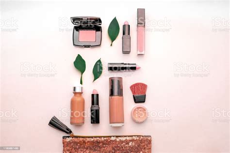 천연 화장품 크림 세럼 스킨 케어 빈 병 포장 잎 허브 나무 바이오 유기농 제품뷰티 및 스파 컨셉 개념에 대한 스톡 사진 및 기타 이미지 Istock