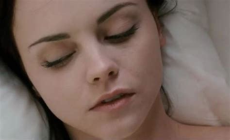 Pin By On Christina Ricci Christina Ricci Beautiful Christina Christina