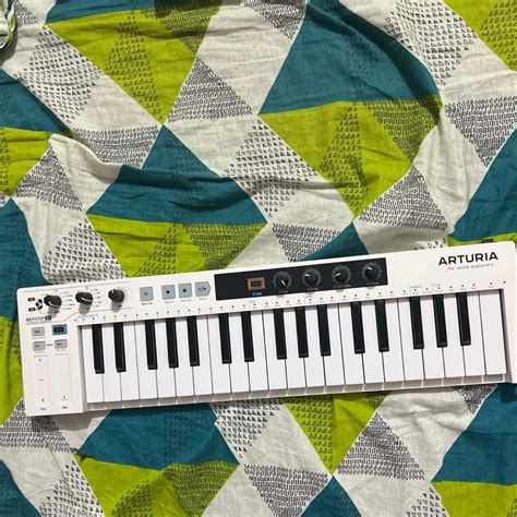 Buy Used Arturia Key Step 37 With Chords Function Online Bajaao Used Gear