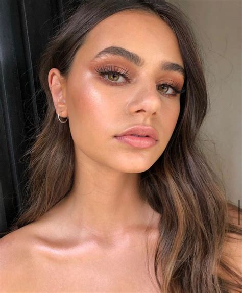 Pin By Laura Gillmore On Make Up Techniques Hair Makeup Makeup Looks