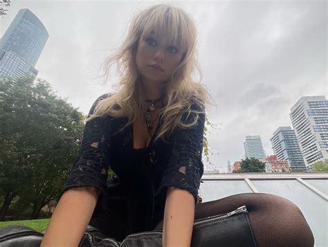 Ella Ballentine Image