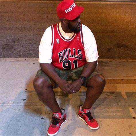 Jordan 4 Toro Bravo Outfit