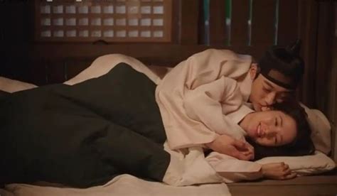 Woo Do Hwan Criticized For Uploading Unreleased Romantic Video With Kim