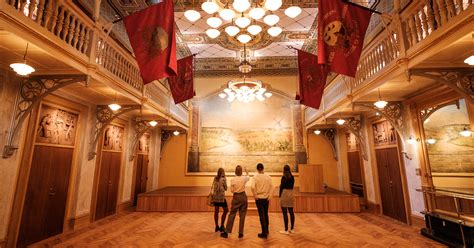 Guided Tour The Workers Assembly Hall