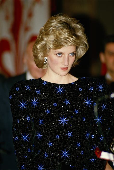 A Gown Princess Diana Wore In 1985 Sells For Over 1 Million Setting A Record