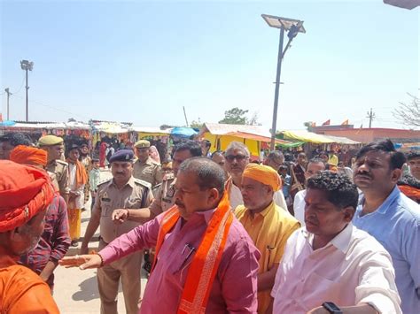 Former Mla Raghavendra Pratap Singh Inspected The Venue With The Police Officer 51 हजार दीपों