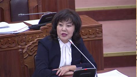 Д Сарангэрэл Эх олон хүүхэдтэй өрх толгойлсон эцэг эхэд тэтгэмж олгох хууль бол Youtube