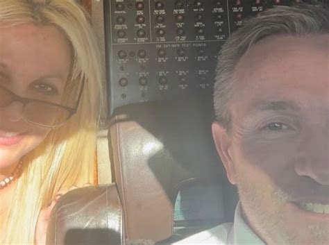 Britney Spears Helps Pilot Fly Plane While Hanging In Cockpit Watch