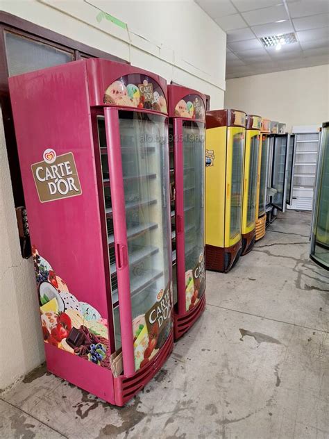 Вертикална витрина фризер Фризер Fr Хладилници Фризери Бургас Вертикална витрина фриз