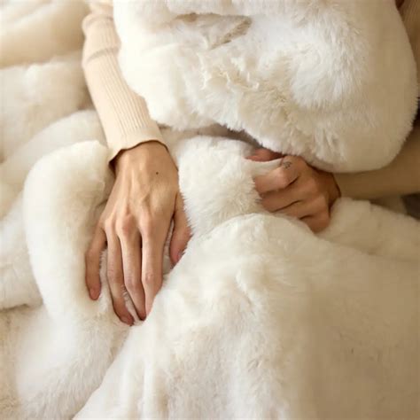 Snuggle Luxe Blanket Fluffy Blanket By Nuzzie