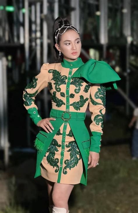 តារា៤ដួងព្យាយាមរក្សារសម្រស់មិនឲ្យធ្លាក់ចុះ សារព័ត៌មាននគរធំ