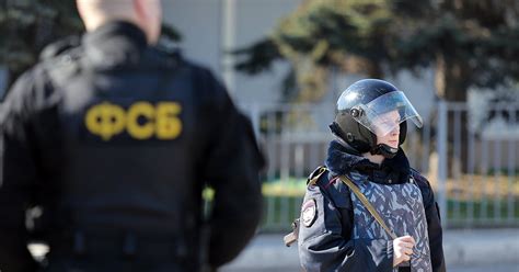 Завербованные Украиной агенты забирали компоненты для бомб из тайников Новости Mail