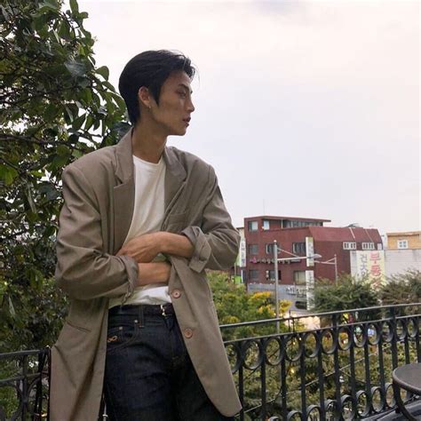 Pin By Matsuki Hattori On Hyeong Kwon Kim Beautiful Men Pretty People Kim