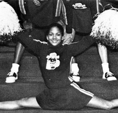 CHEERLEADERS ET STARS HALLE BERRY INTENSE DANS LA VIE COMME DANS LA