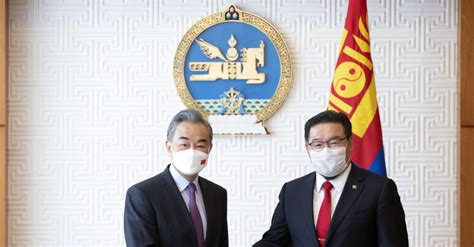 Улсын Их Хурлын дарга Г Занданшатарт БНХАУ ын Төрийн зөвлөлийн гишүүн Гадаад хэргийн сайд Ван И