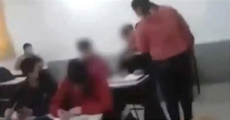 Video Madre Abofetea A Estudiante Porque Lastima A Su Hijo En La Escuela