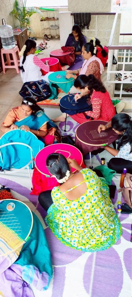 Hand Embroidery Cotton Aari Coaching Class Rs 15000piece Dev Aari