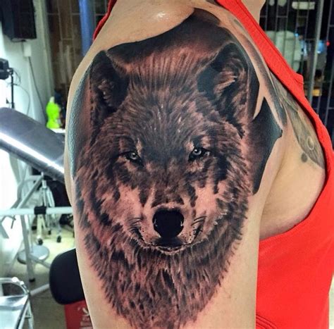 Tatuajes De Lobos En El Hombro