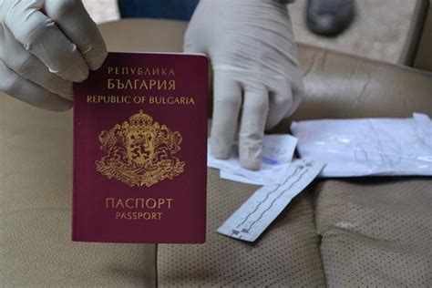 ДАНС разби група изготвяла фалшиви документи Снимки