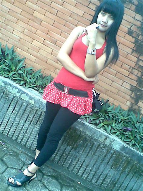 Foto Hot Abg Mungil Eksis Memperlihatkan Body Yang Seksi Semua